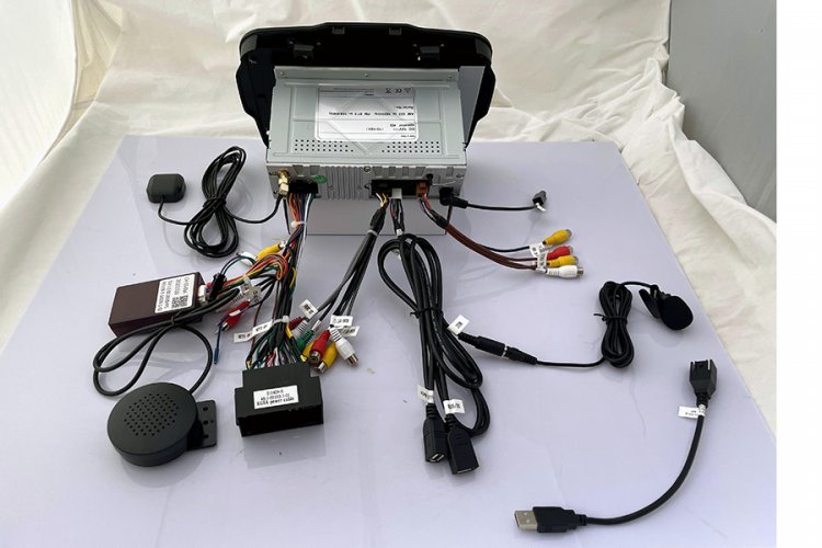 Jeep Renegade 2016-2022 Aftermarket Radio Upgrade